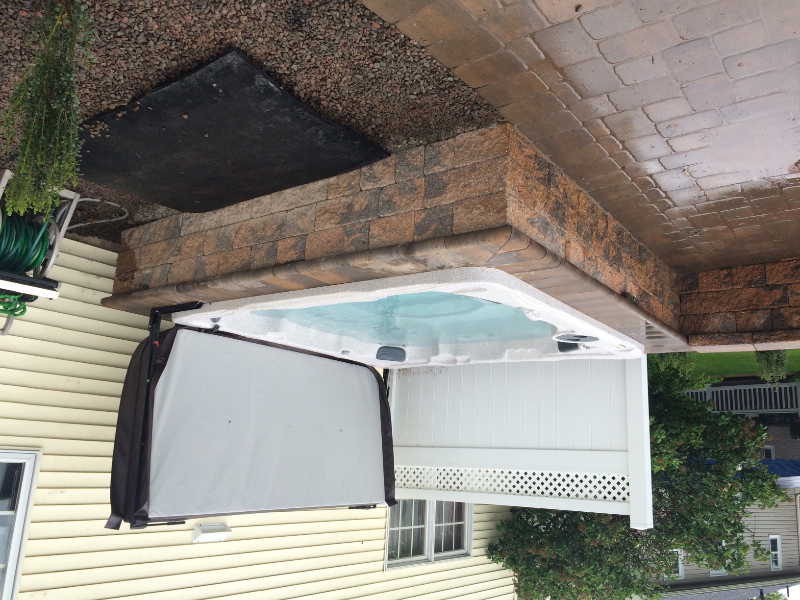 Series 600 Honey Spas hot tub custom made - Hot Tub Insider