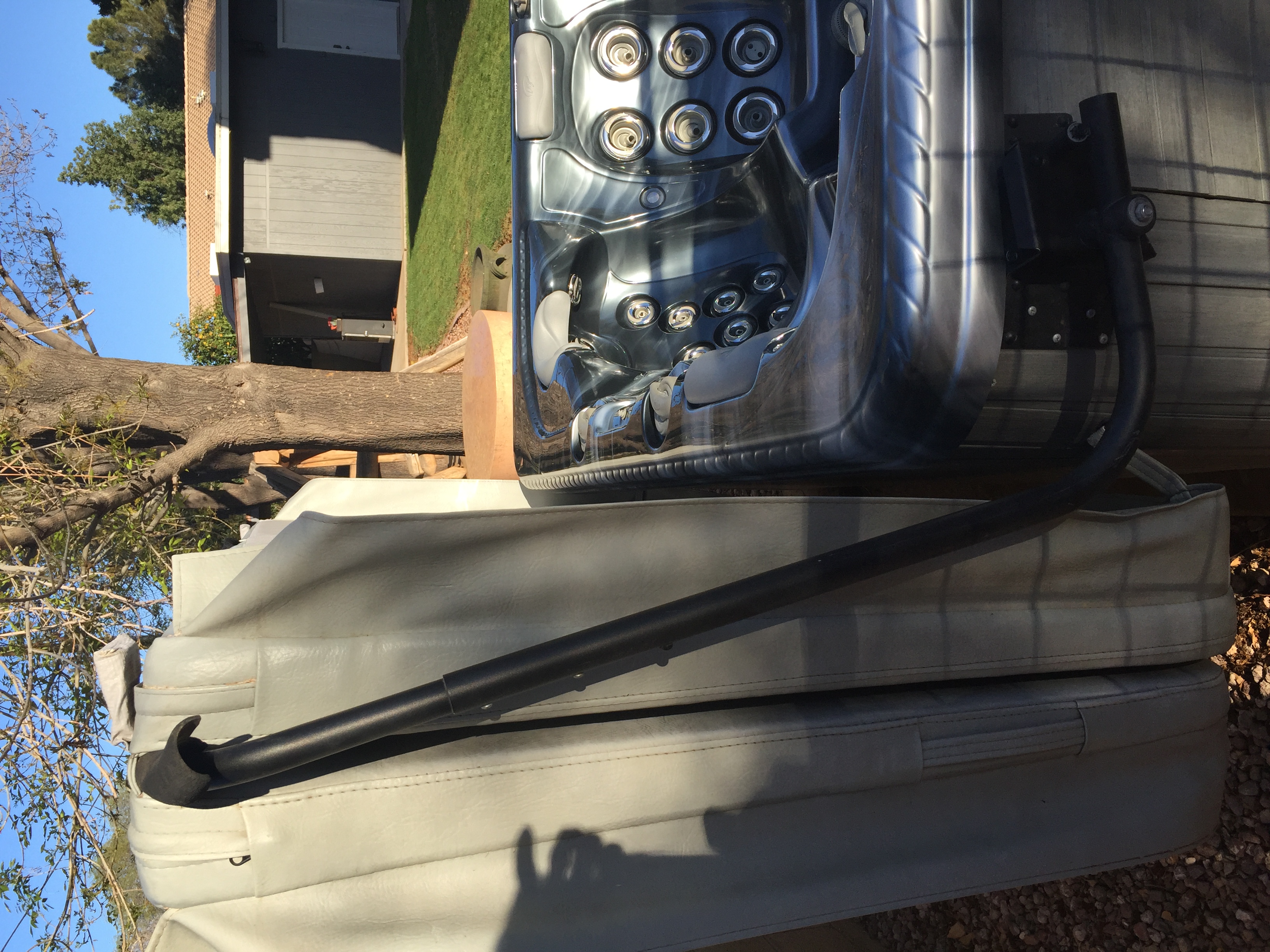 HOT TUB/JACUZZI/SPA - 6 SEATS LA SPAS - TOP OF THE LINE! - $3799 - Hot ...